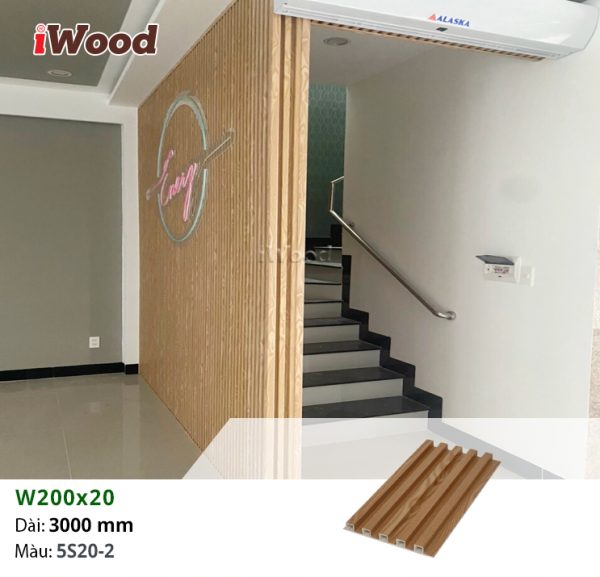 Tấm lam sóng iWood W200x20-5S20-2 ốp trang trí tại Phan Rang - iWood.com.vn